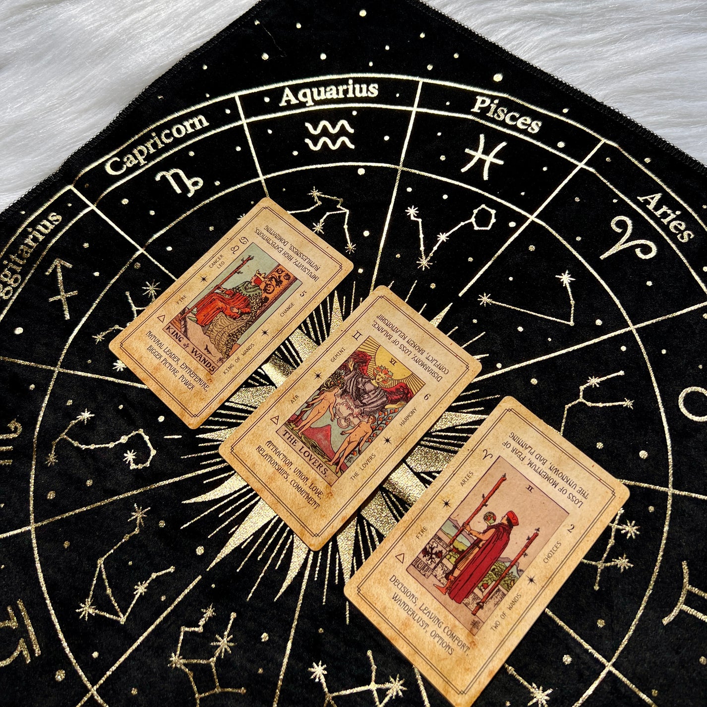 Luxurious Velvet Tarot Cloth | Enhance Your Readings – Solis Divinity Tarot